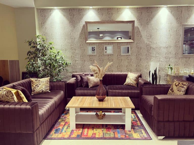 22 Perfect Coffee Table Ideas for Brown Leather Couches – Inspirations at Your Fingertips